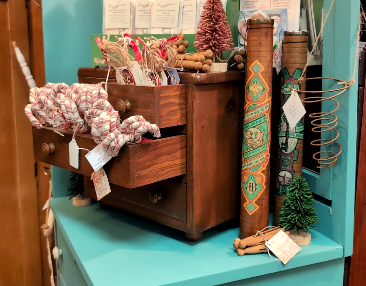 Create Adorable And Easy No Sew Fabric Candy Canes - The Fifth Sparrow ...